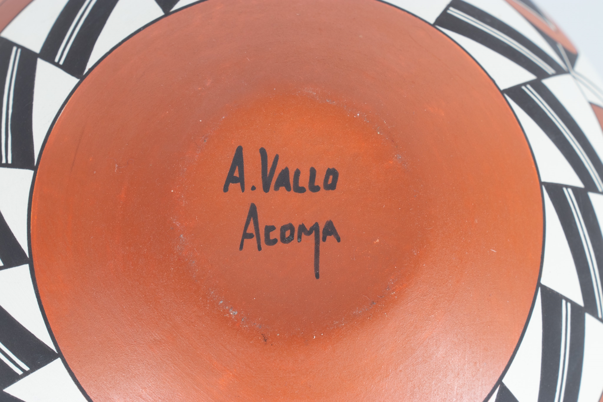 E. Vallo | NATIVE AMERICAN ACOMA POTTERY VASE | MutualArt