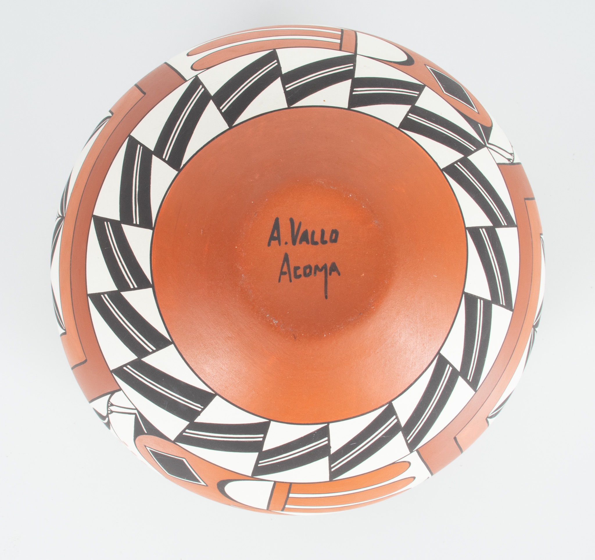 E. Vallo | NATIVE AMERICAN ACOMA POTTERY VASE | MutualArt