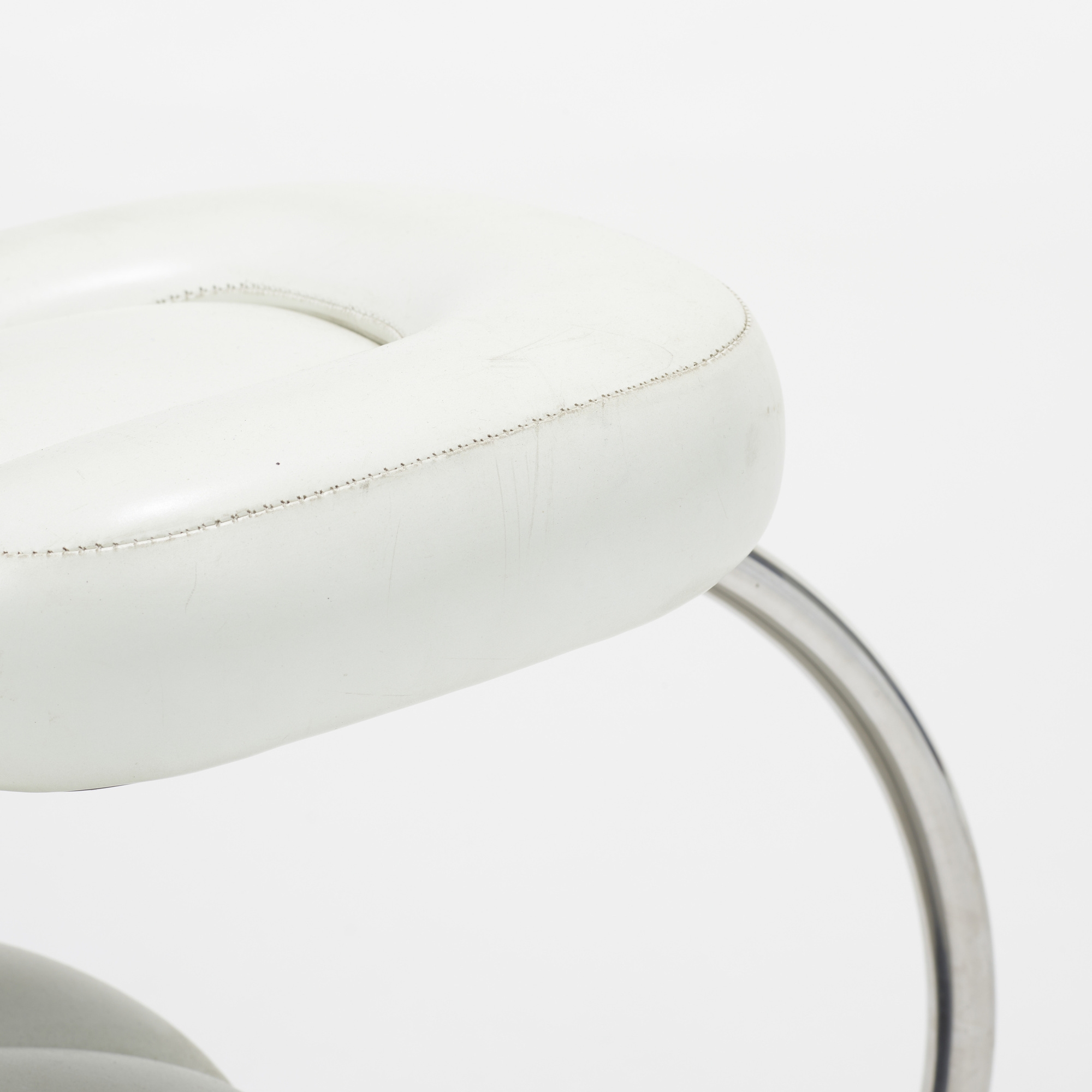 Achille Castiglioni | Primate kneeling stool (1970) | MutualArt