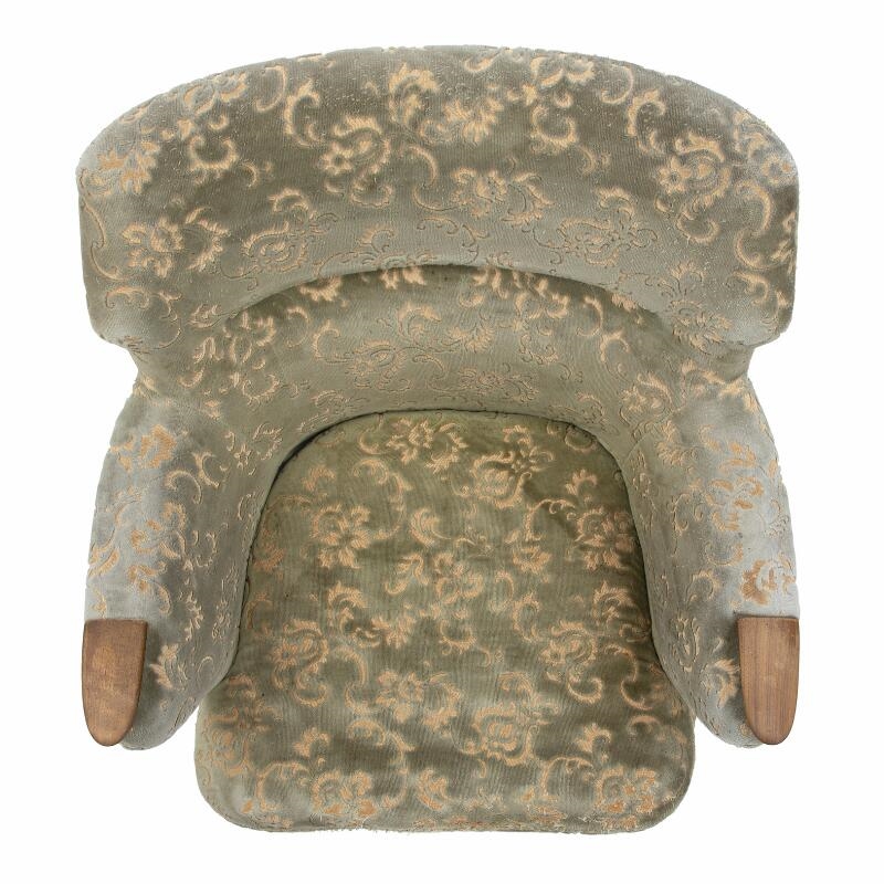 Kurt Olsen | Armchair with teak legs and armrests | MutualArt