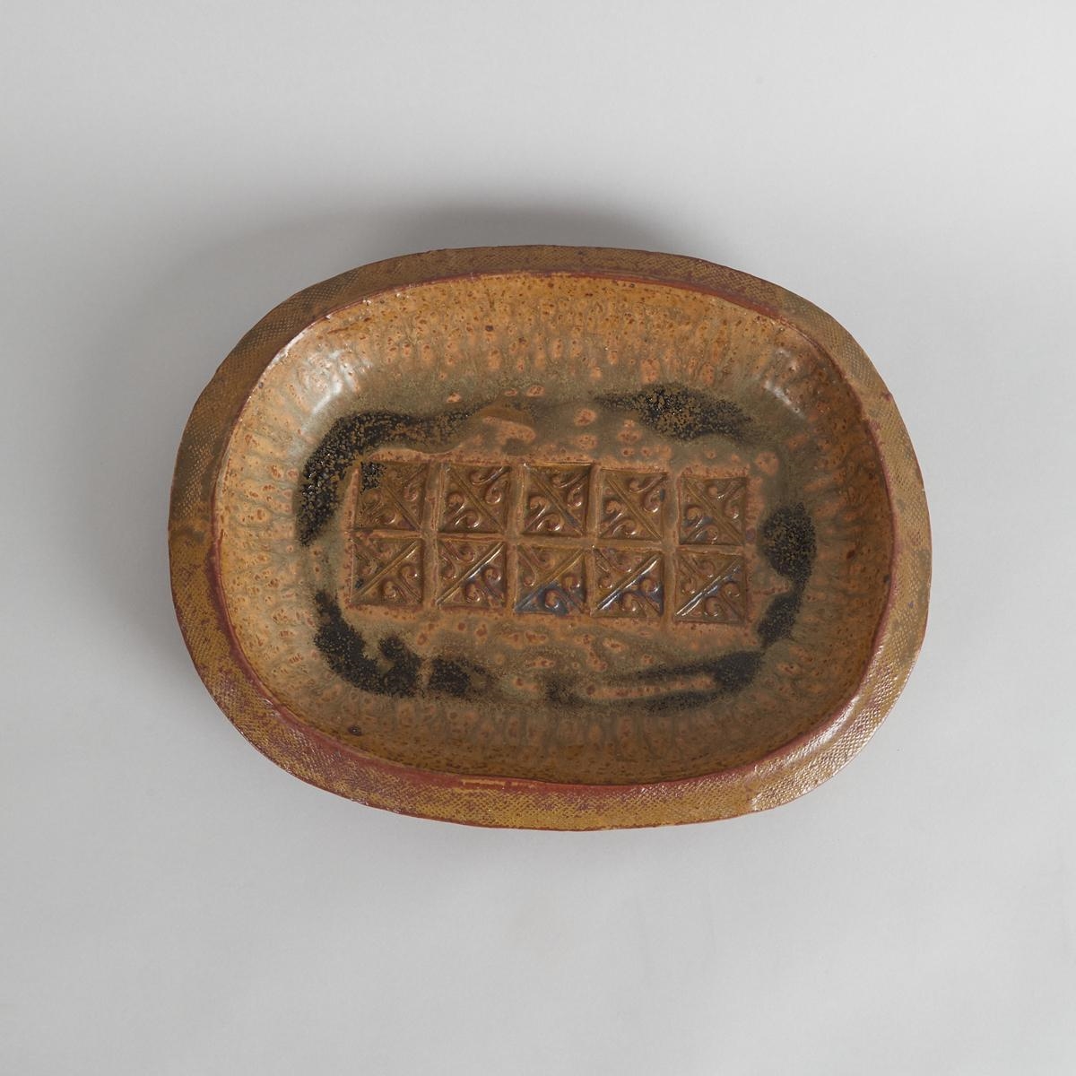 Chester Nealie | An Early Chester Neaile Platter | MutualArt