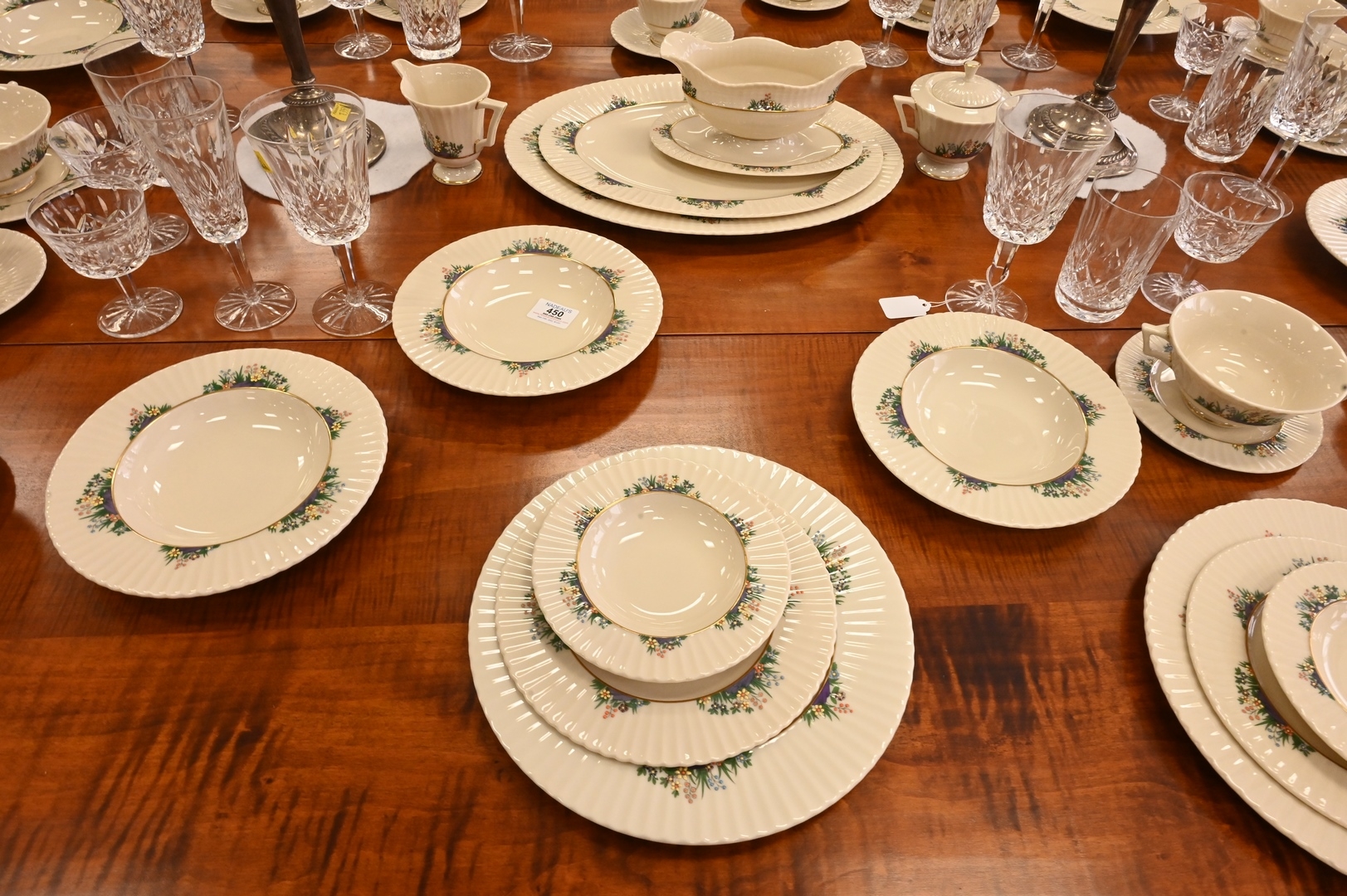 D. R. Dimes Co | Queen Anne Style Dining Table | MutualArt