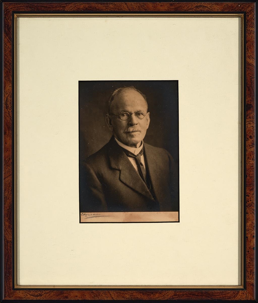 Harold Cazneaux | Factory Worker and the Professor | MutualArt