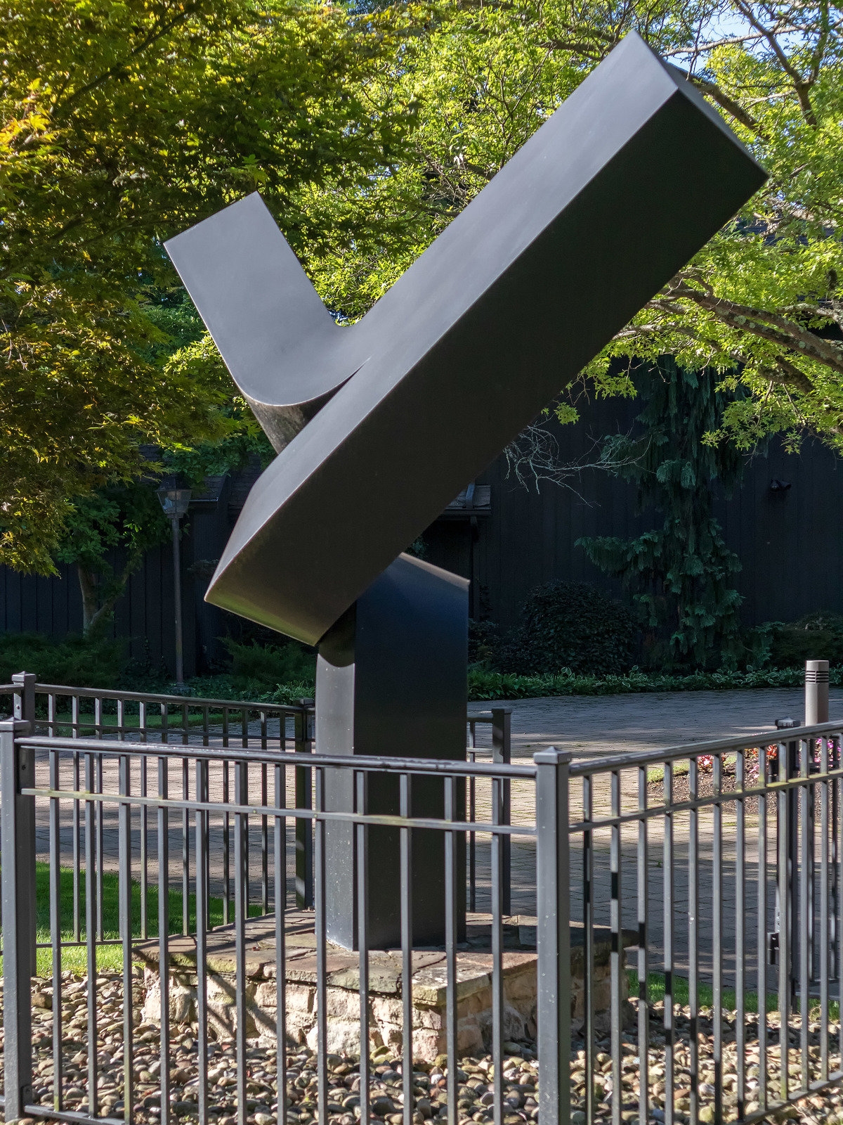 Clement Meadmore | Upcast (1985) | MutualArt