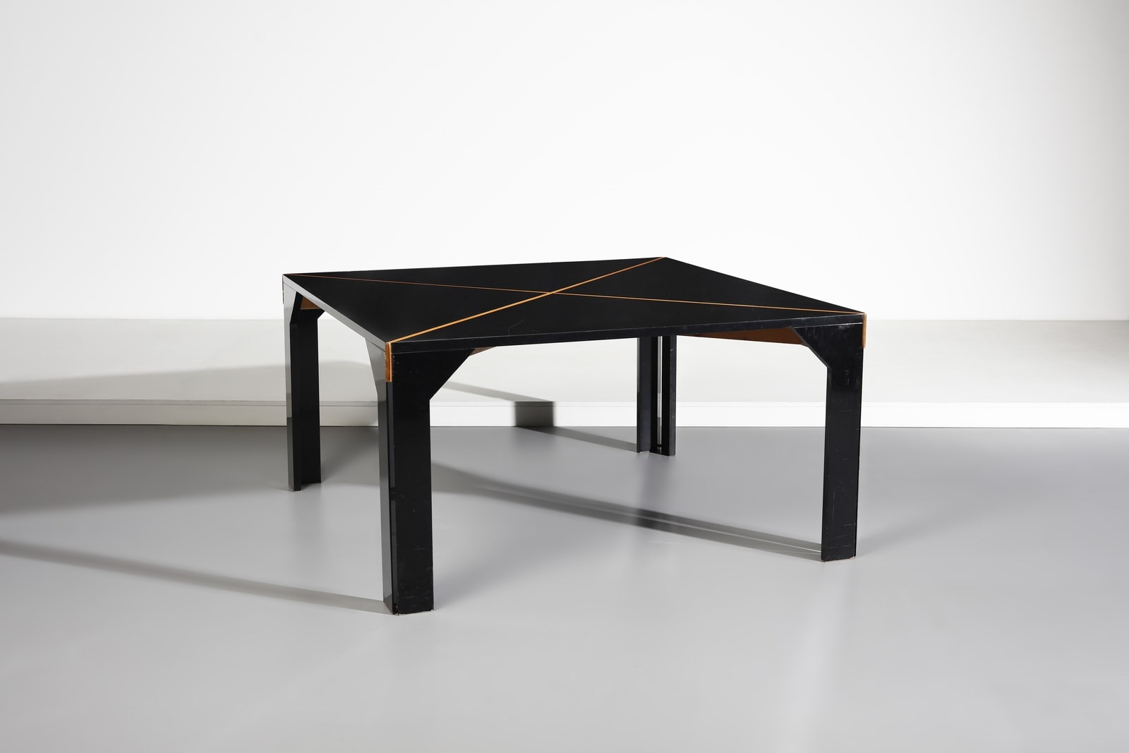 Vico Magistretti | Tema table for B&B Italia (1984) | MutualArt
