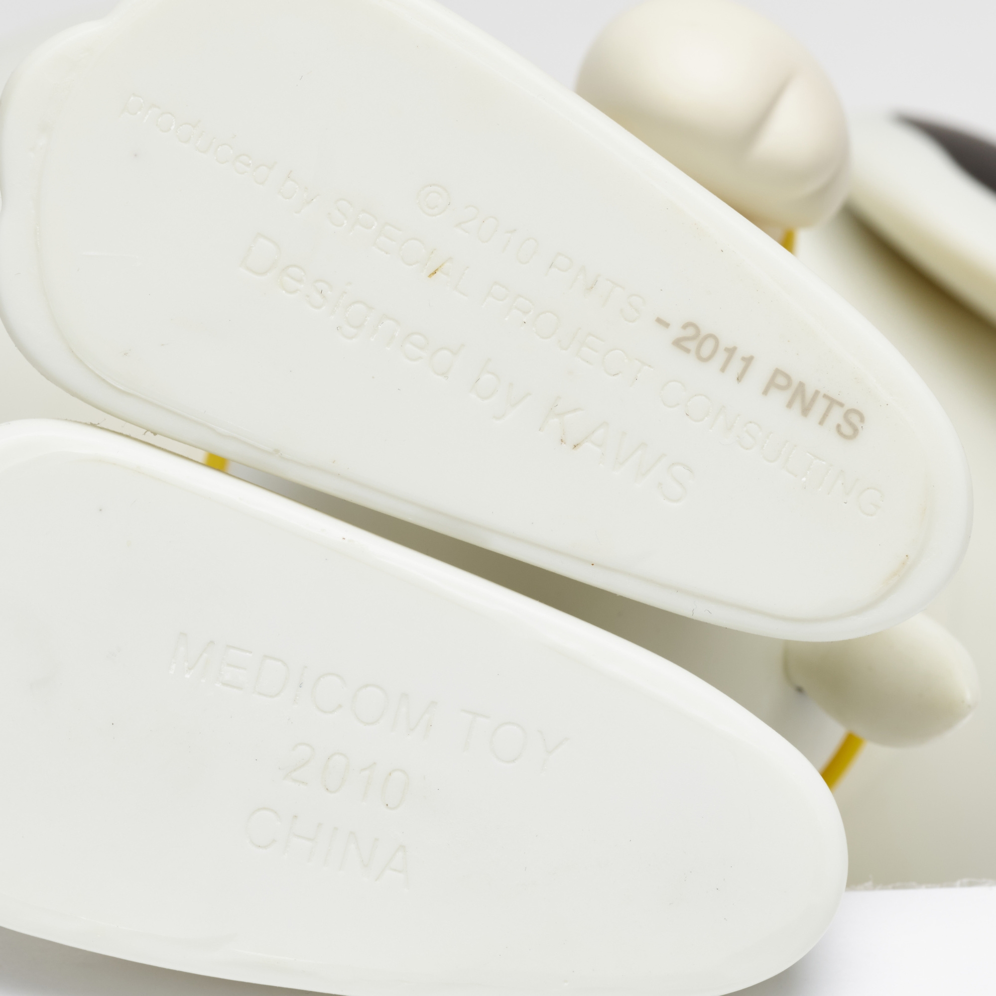 KAWS | Joe Kaws Snoopy (2011) | MutualArt