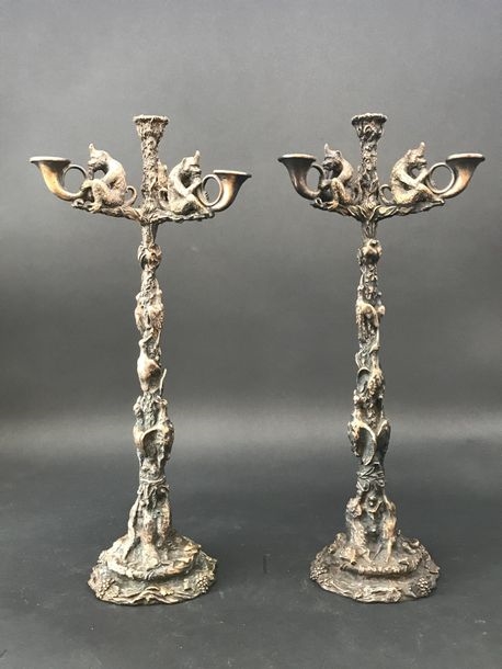 Christophe Fratin | Pair of bronze candlesticks with brown patina with ...
