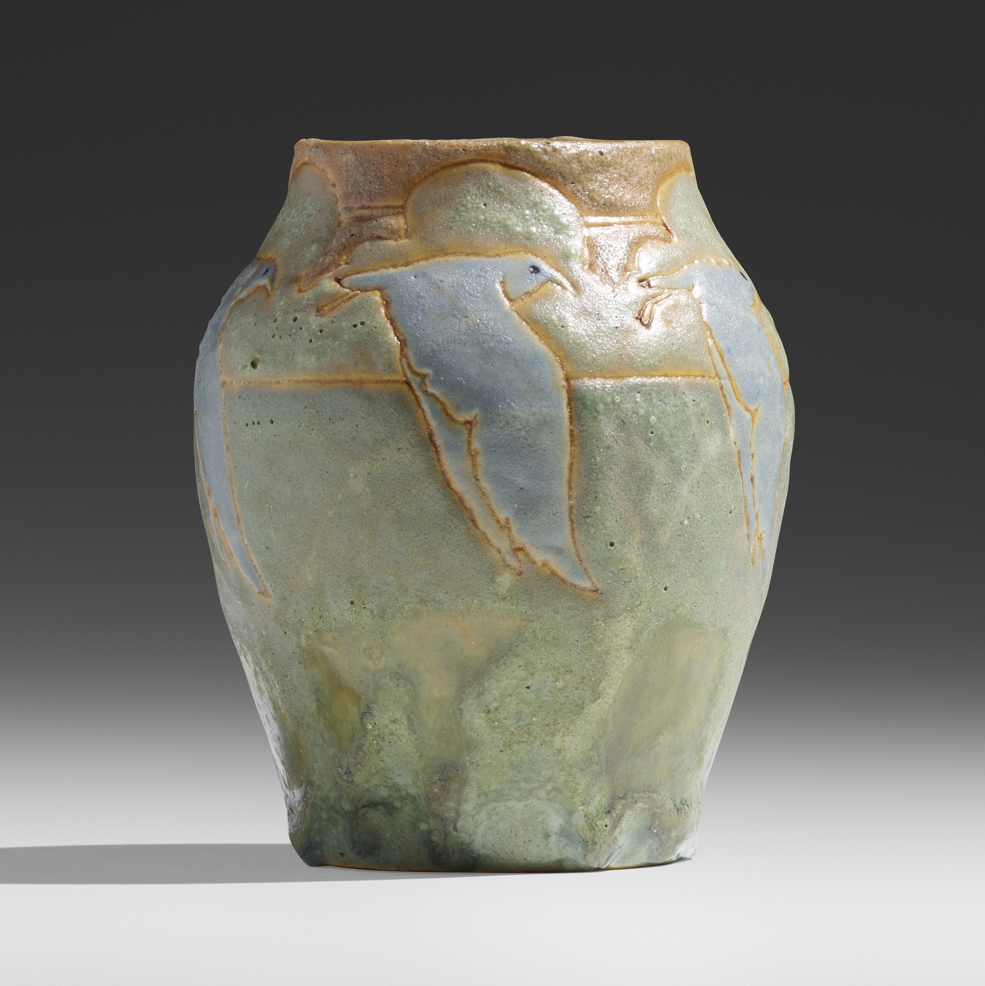 Frederick Hurten Rhead | Rare vase with seagulls (1914 - 1917) | MutualArt