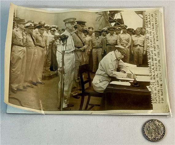 Frank Filan | WWII General Douglas Macarthur Signs Jap Surrender Papers ...