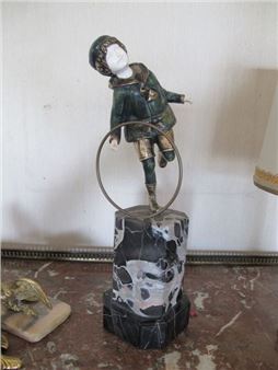 Demetre H. Chiparus | Pierrot à la mandoline | MutualArt