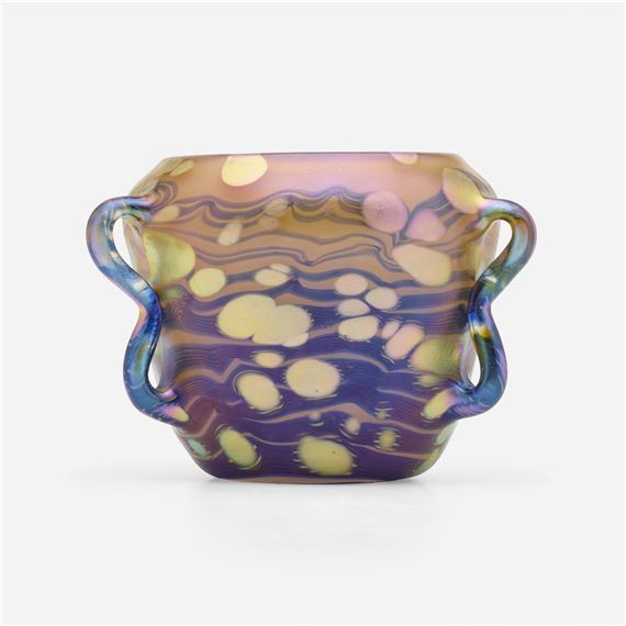 Loetz | Cytisus vase with handles (Circa 1902) | MutualArt