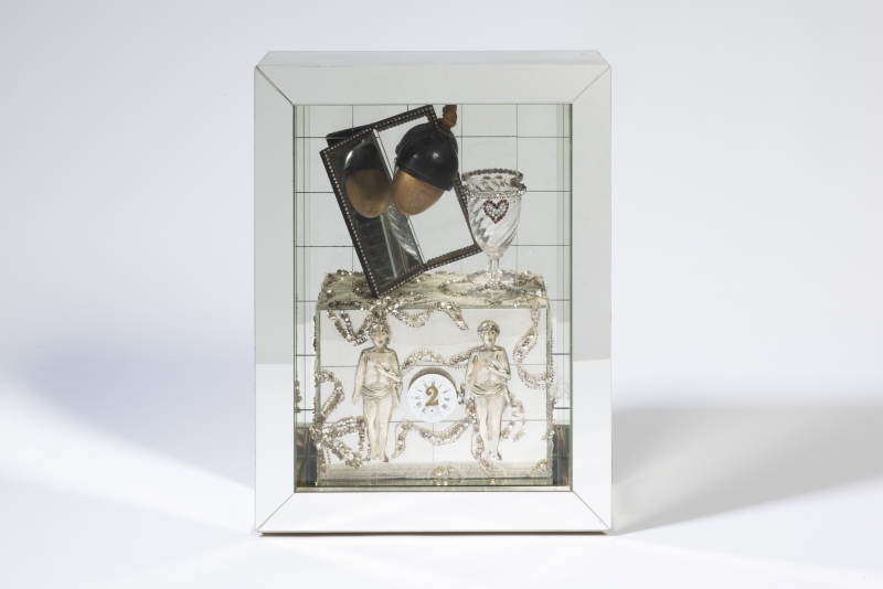 Jérôme Abel Seguin | L' Amour à 2 vitrine-sculpture in mirror | MutualArt