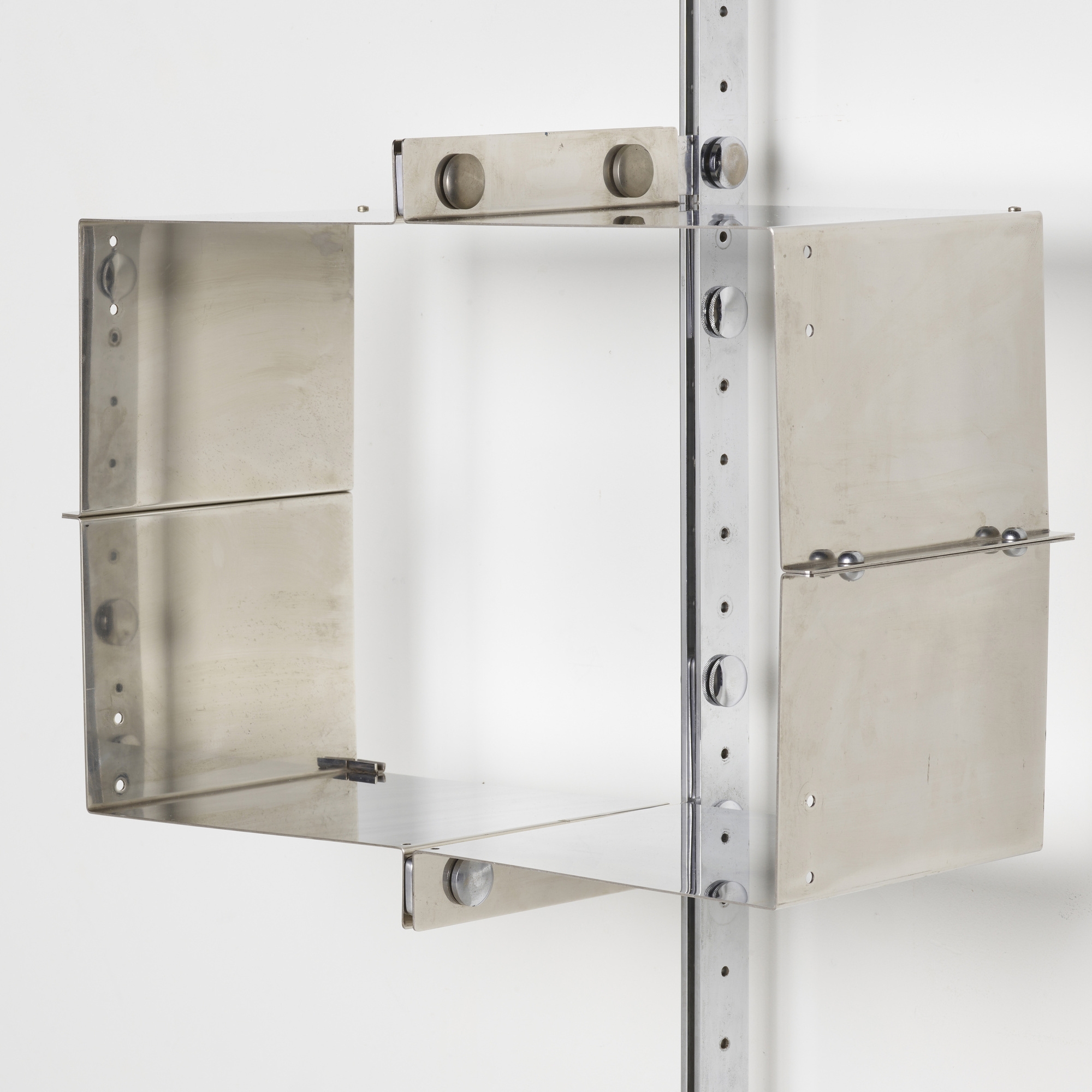 Vittorio Introini | P700 shelving unit from the Proposal series (1969 ...