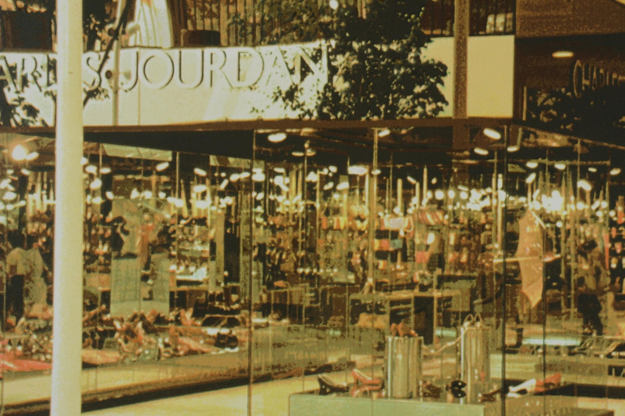 Tom Blackwell | CHARLES JOURDAN GALLERIA | MutualArt