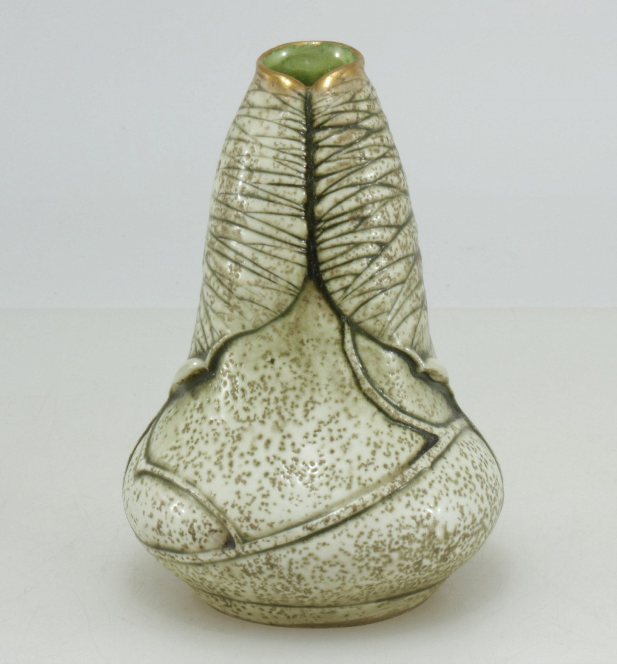 Paul Dachsel | AMPHORA VASE (Early 20) | MutualArt
