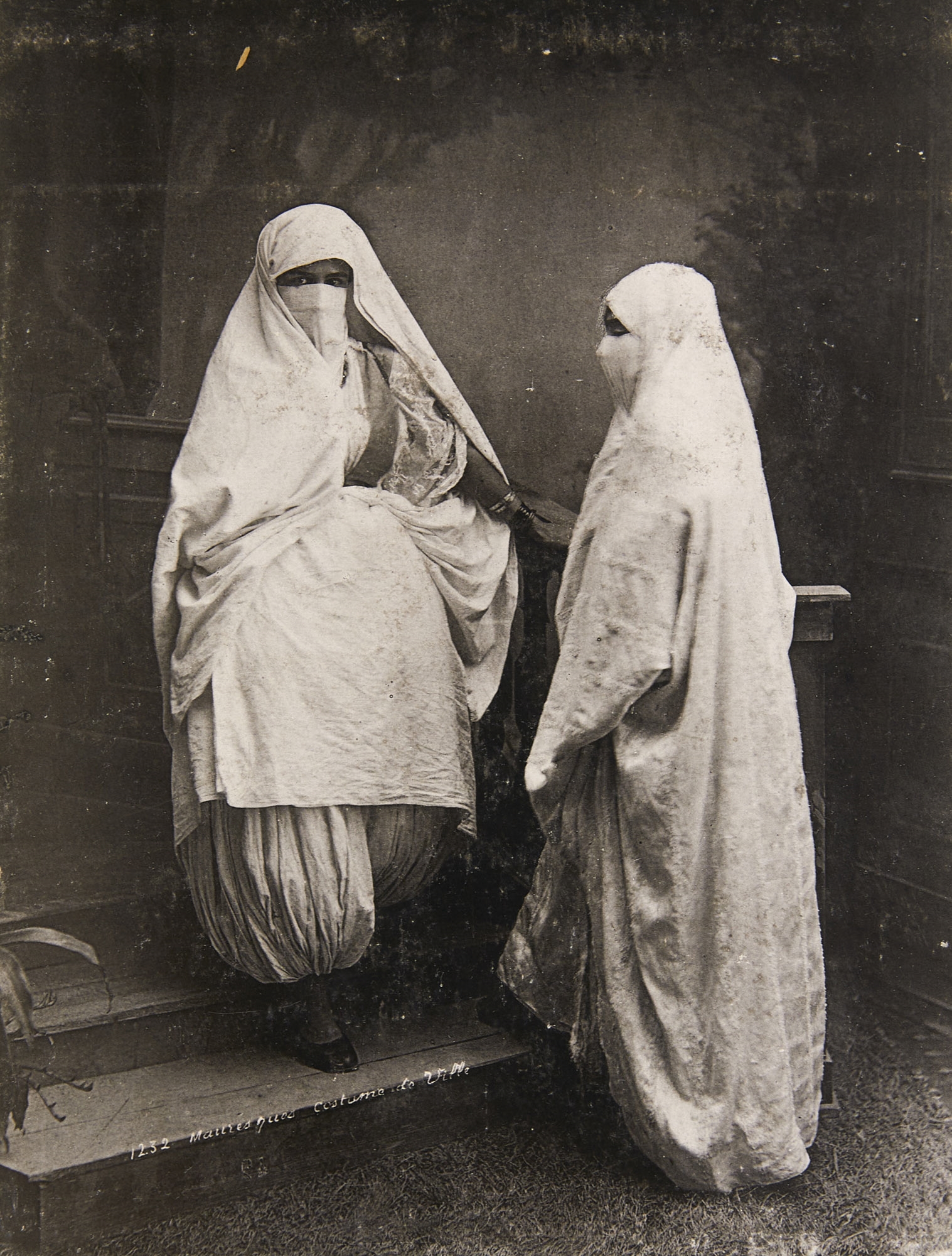 Alexandre Leroux | Sammlung von 27 OPhotographien (Circa 1875) | MutualArt