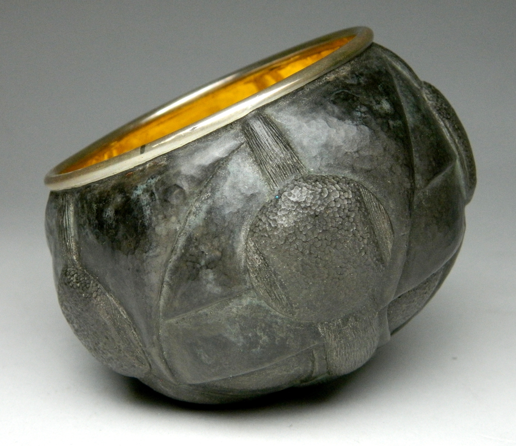 David Huang | Luminous Relic vessel | MutualArt