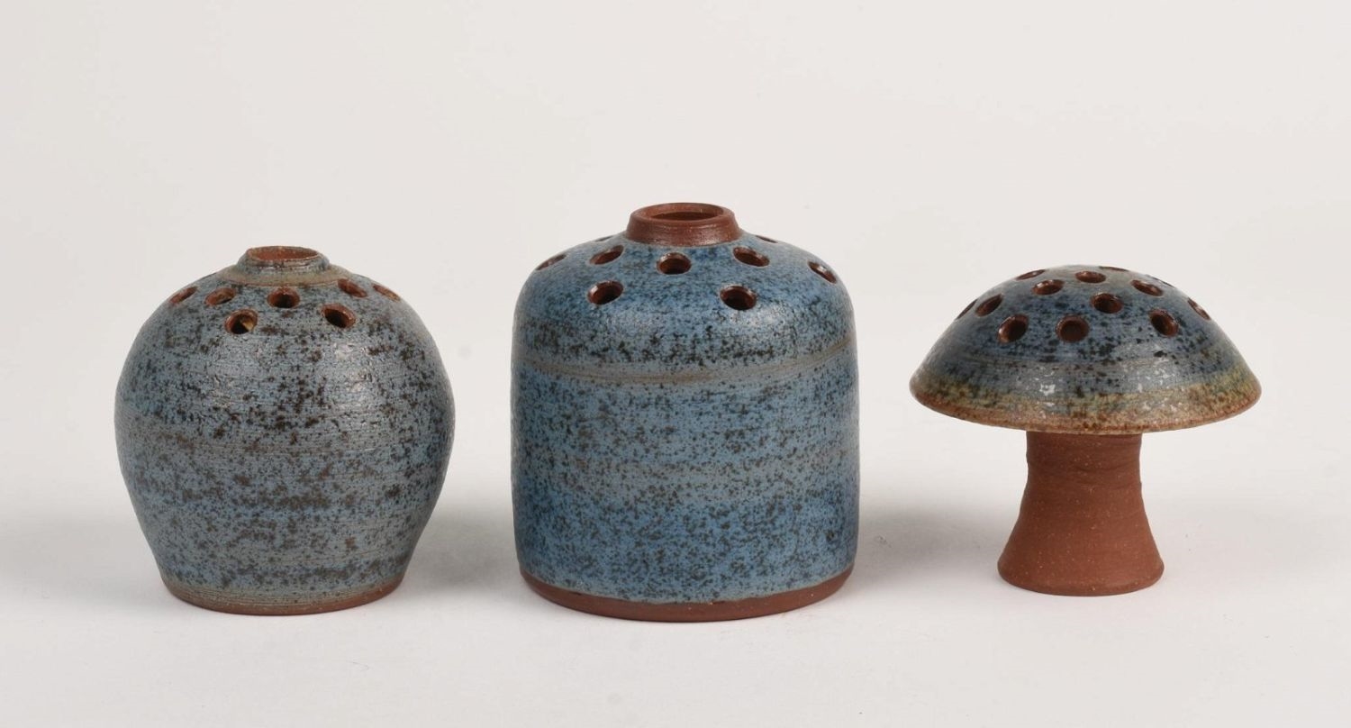 Denis Vibert | Flower Frogs | MutualArt