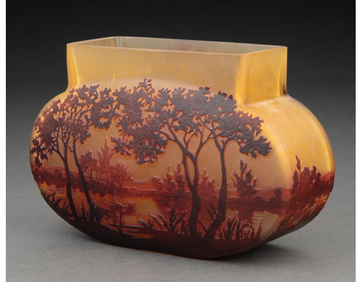 Daum Frères | Daum Cameo Glass (Circa 1910) | MutualArt