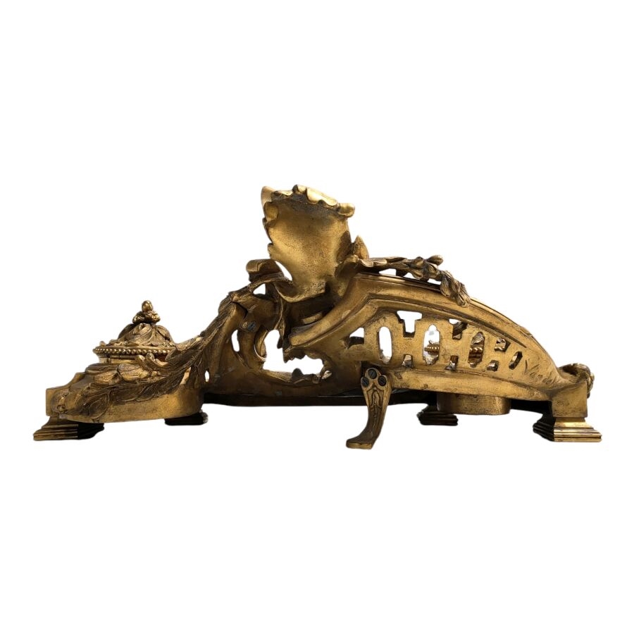 George Van de Voorde | Encrier en bronze doré à décor de feuillage ...