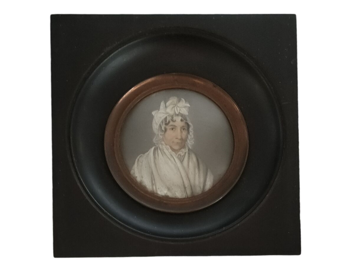 French School, 19th Century | Portrait de dame Miniature à vue ronde ...