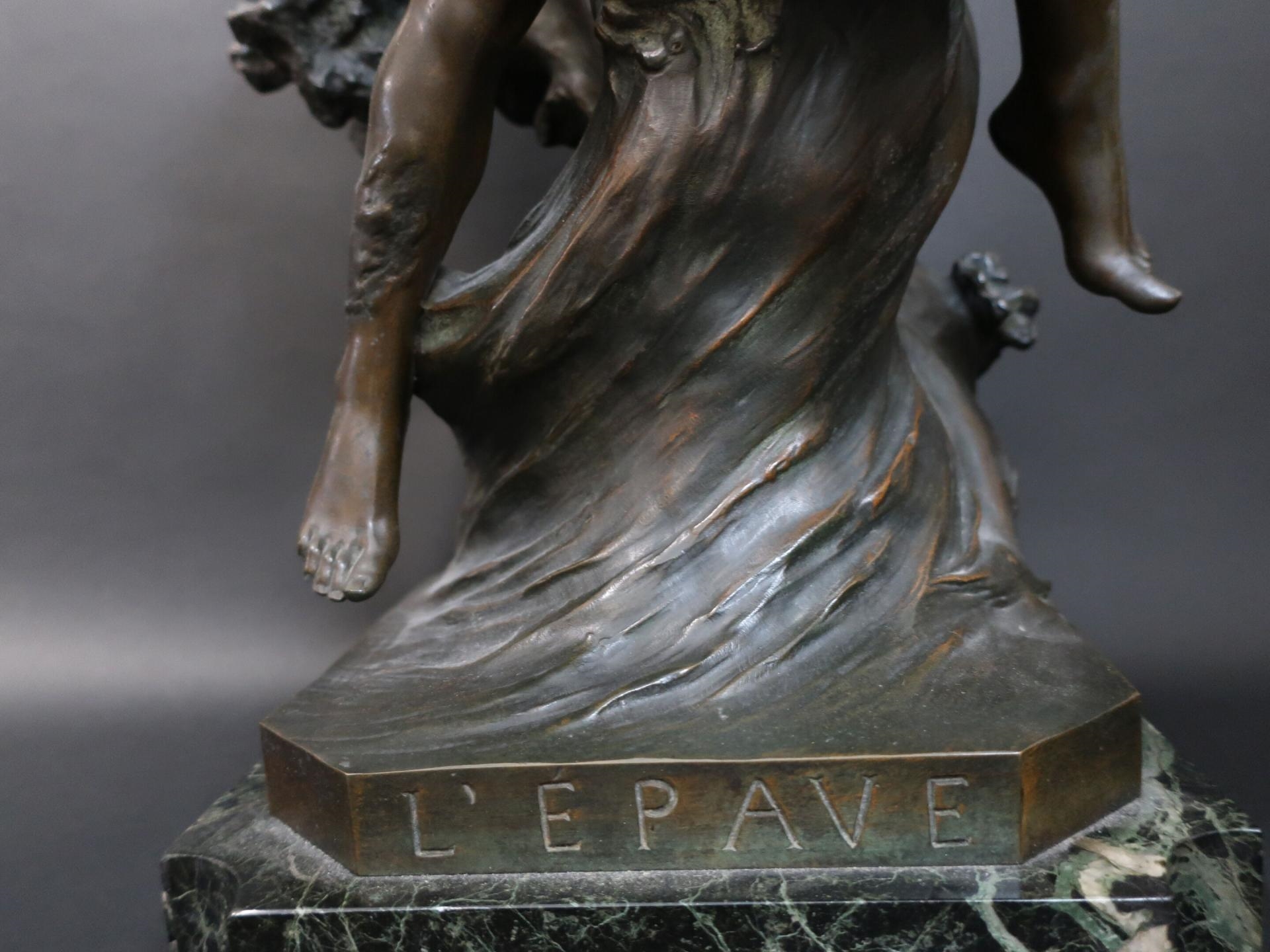 Felix Benneteau | : L'Epave. Bronze patiné signé et marqué Beaux-Arts ...