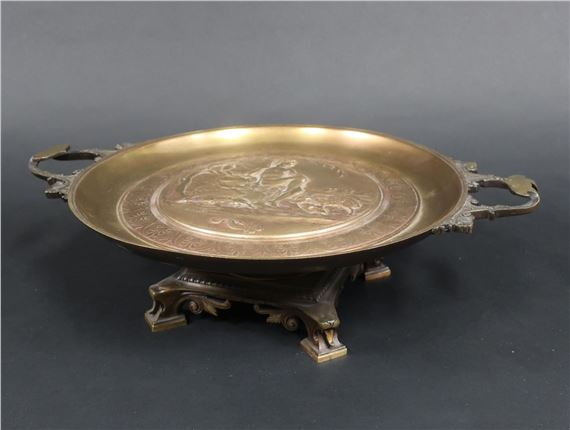 Alfred Pierre Richard | : Coupe sur pieds en bronze à décor d'un berger ...