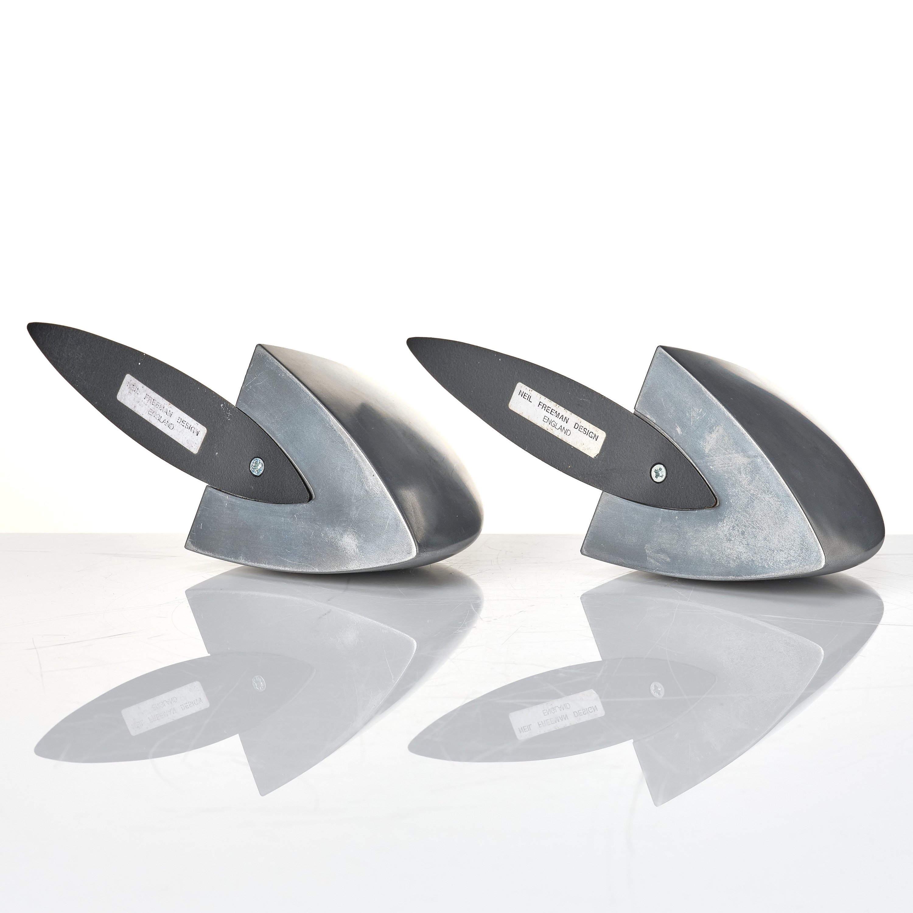 Neil Freeman | a pair of bookends | MutualArt