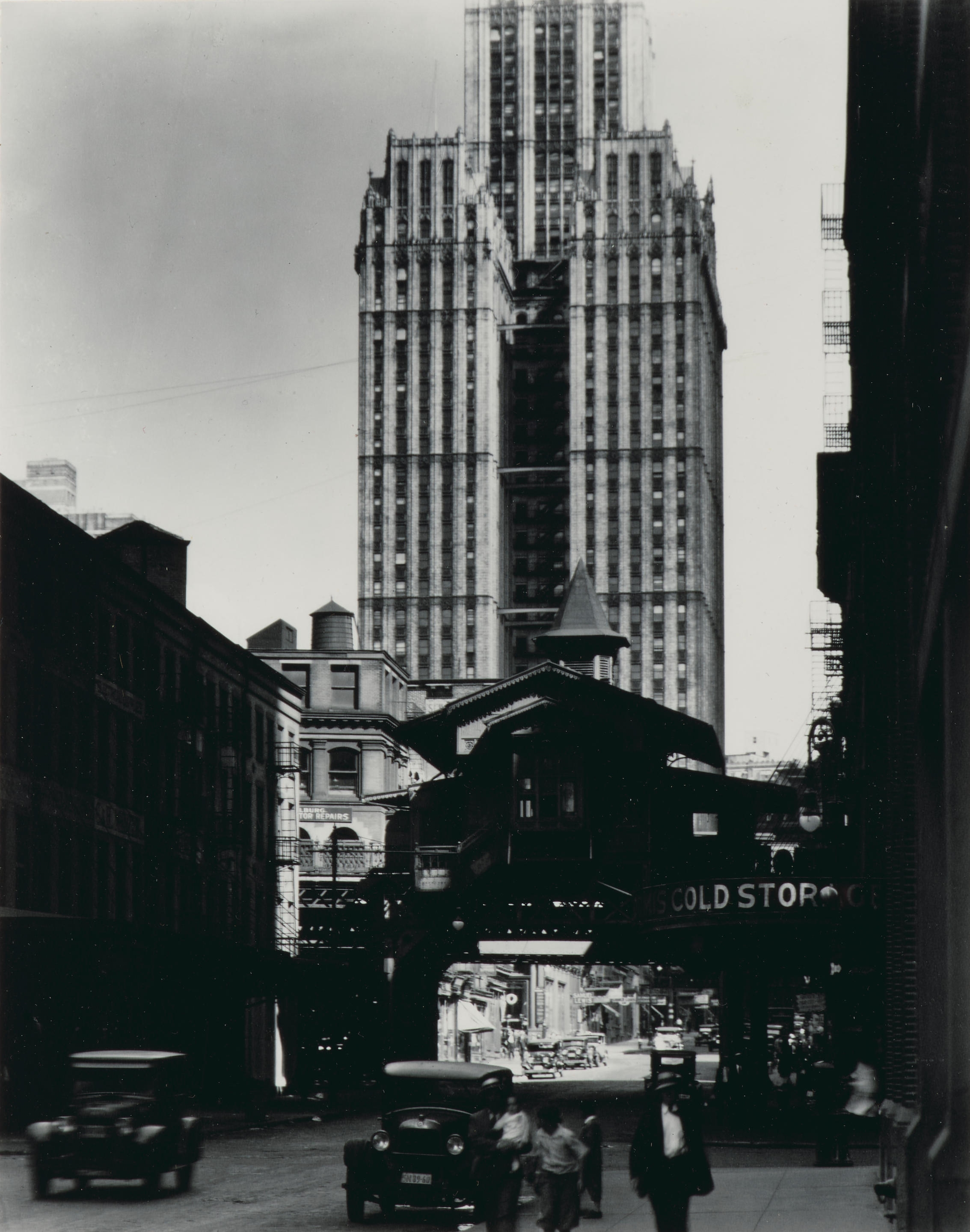 Berenice Abbott | Back of Woolworth building from Barclays Street (1936 ...