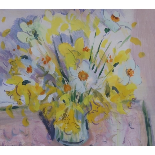 Irene Lesley Main | STILL LIFE FLOWERS IN VASE (1985) | MutualArt