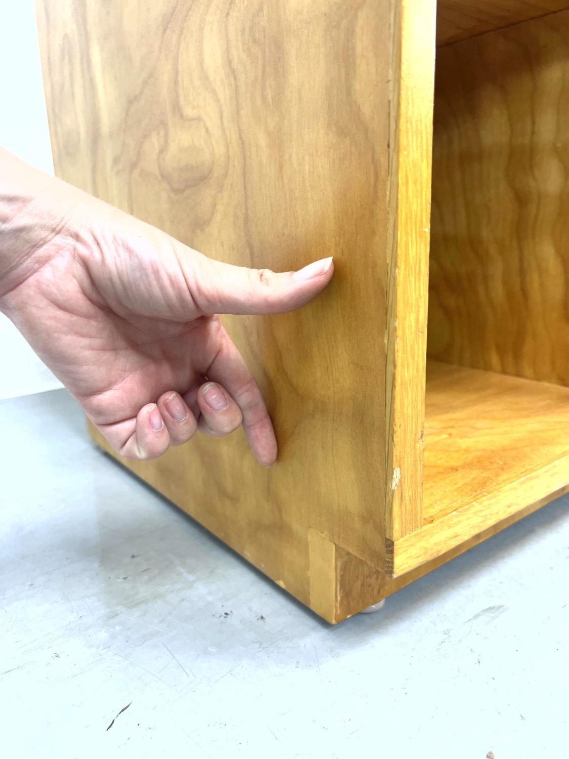 Paul McCobb | Cabinet with sliding doors | MutualArt