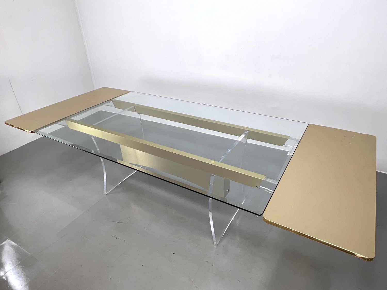 Vladimir Kagan | Dining Table | MutualArt