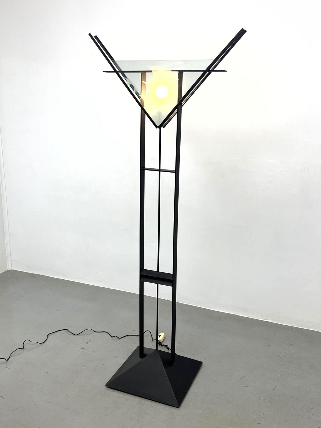 Robert Roesch | Floor Lamp | MutualArt