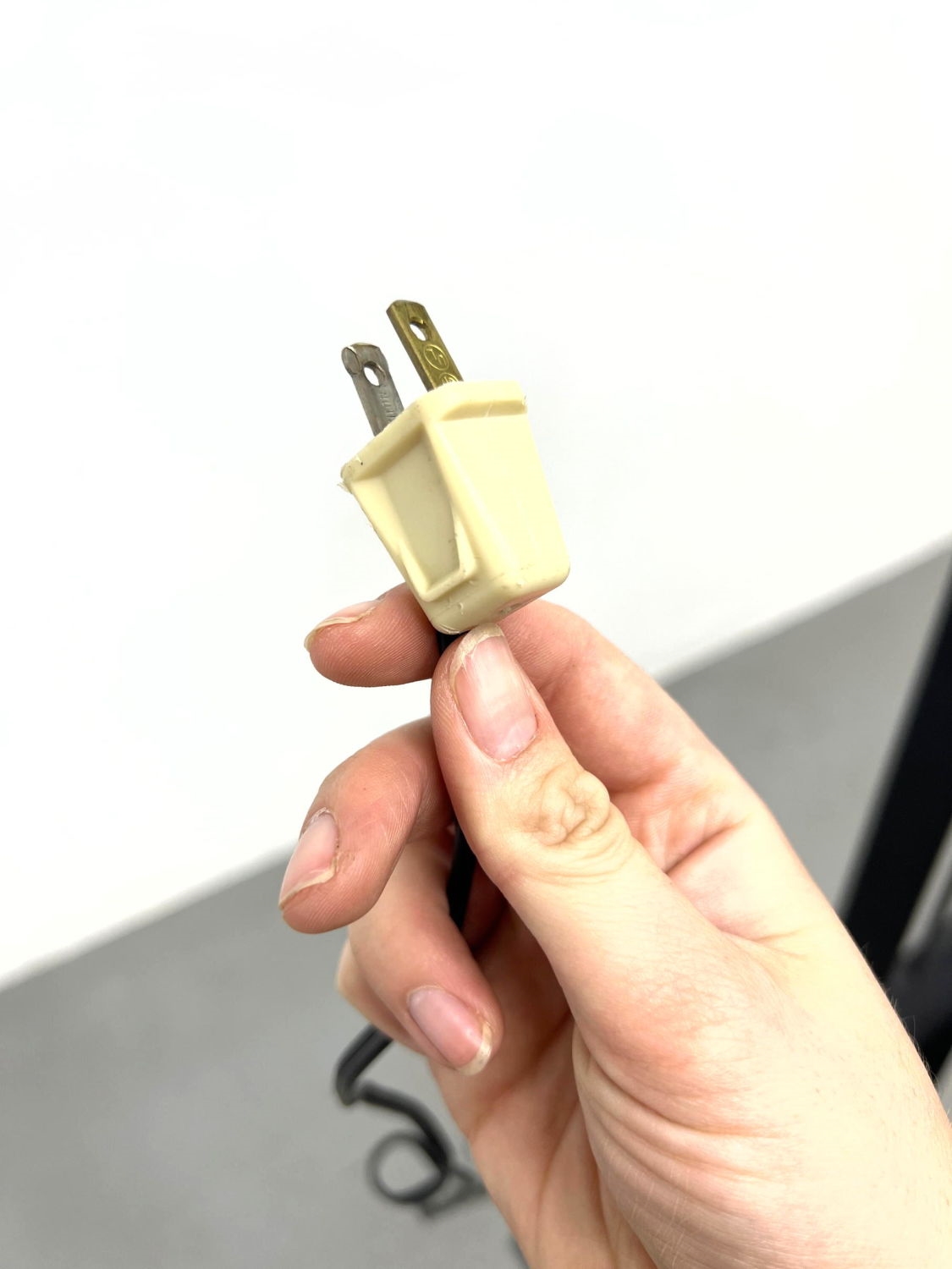 Robert Roesch | Floor Lamp | MutualArt