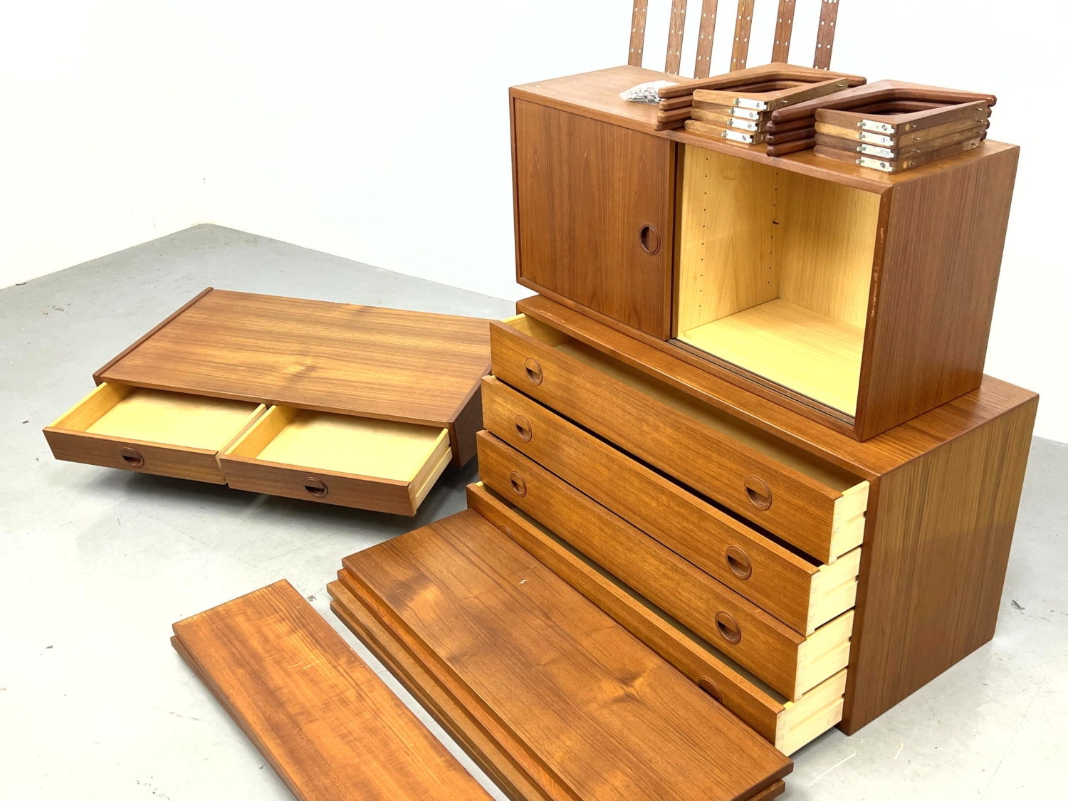 Hansen Guldborg | Wall Shelf Unit | MutualArt