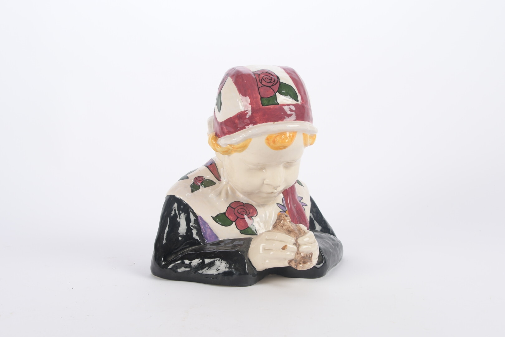 Henriette Porson | Fillette de Plougastel tenant un oiseau | MutualArt