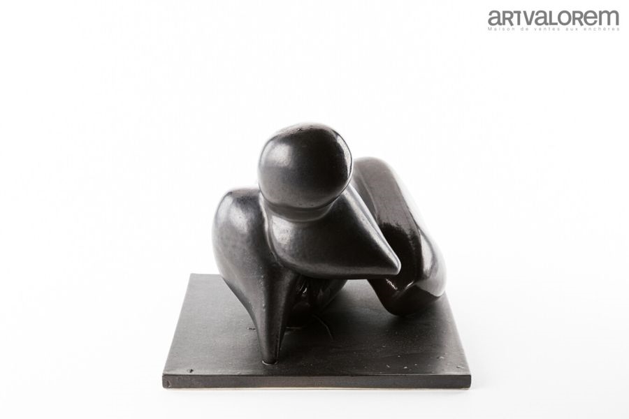 Tim Orr | Kneeling stylized woman | MutualArt
