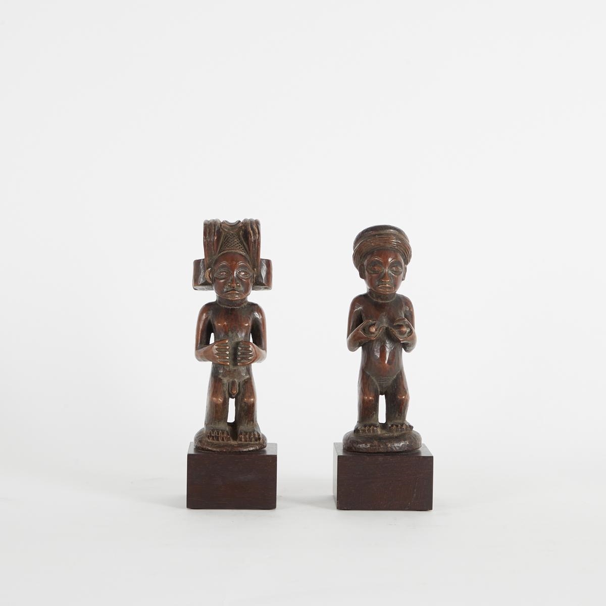 Chokwe | A Rare Pair of Chokwe Figures, Angola | MutualArt