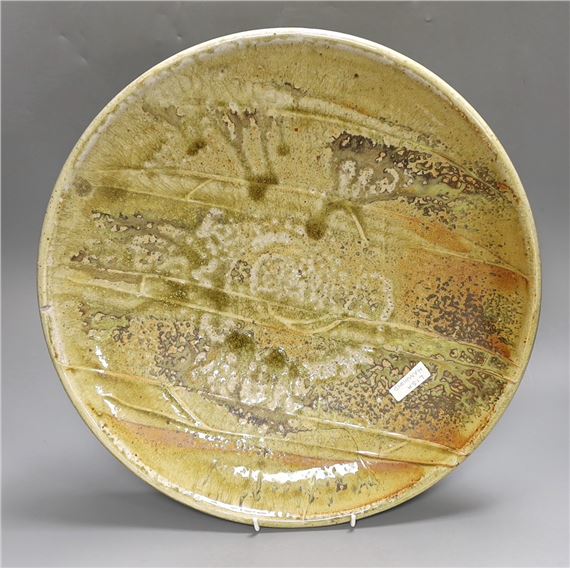 Lisa Hammond | A Lisa Hammond studio pottery charger | MutualArt