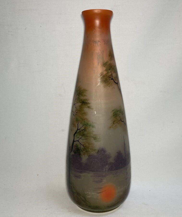 Verrerie de Leune | Verrerie de LEUNE (1861-1930) Important vase en ...