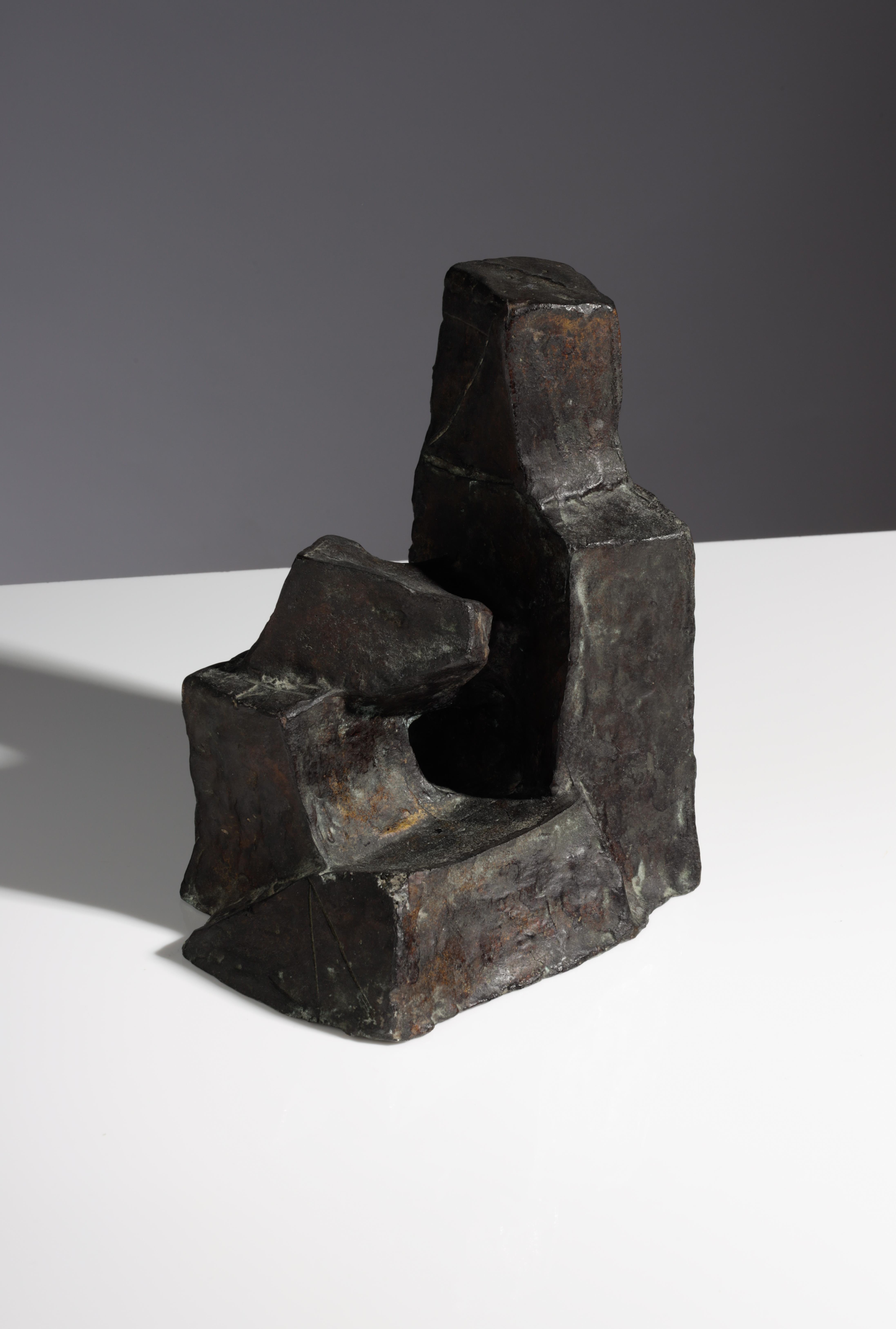 Fritz Wotruba | Kleine sitzende Figur (1952 - 1953) | MutualArt