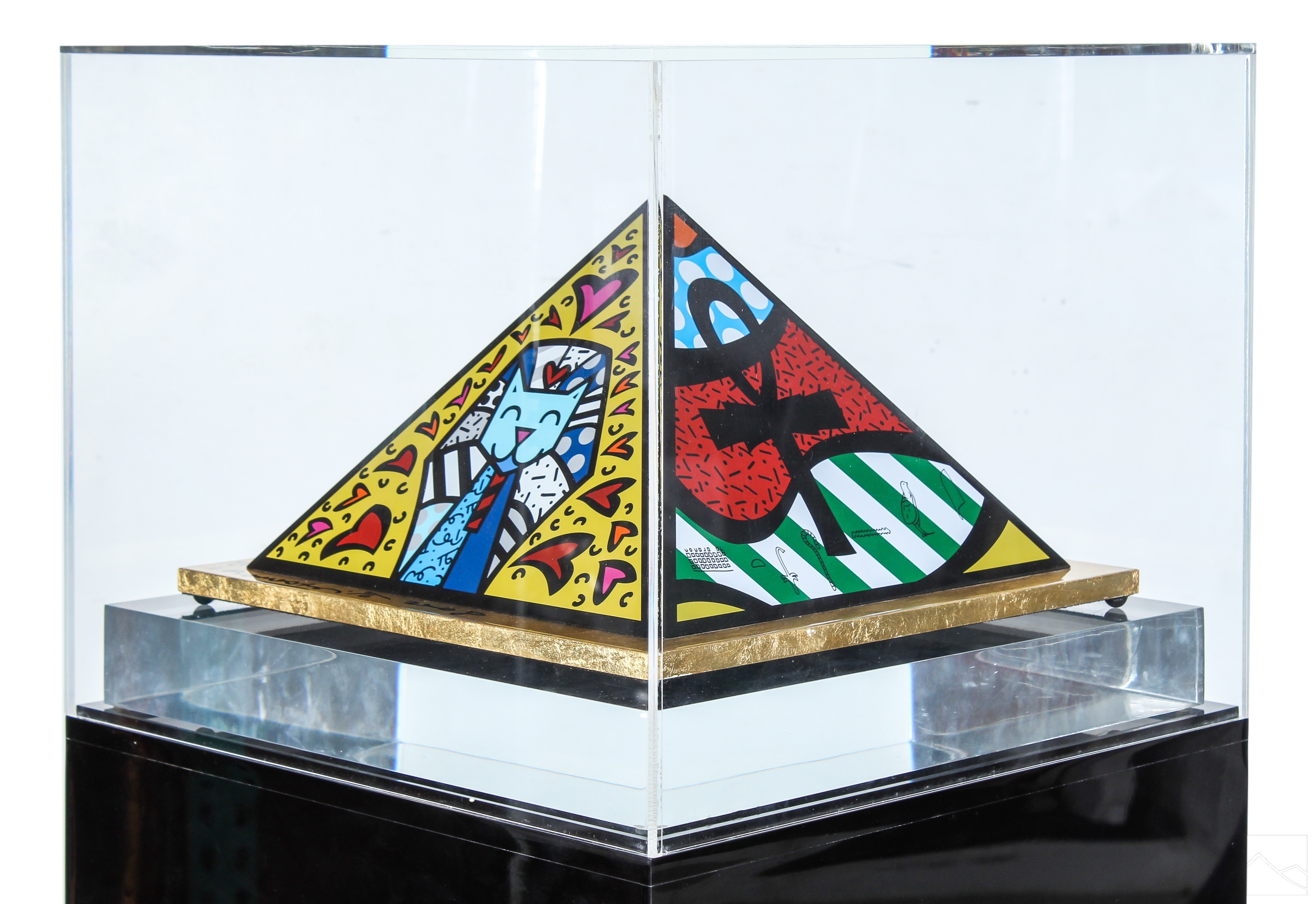 Romero Britto | Romero Britto b.1963 Pop Art Pyramid Statue & Case ...