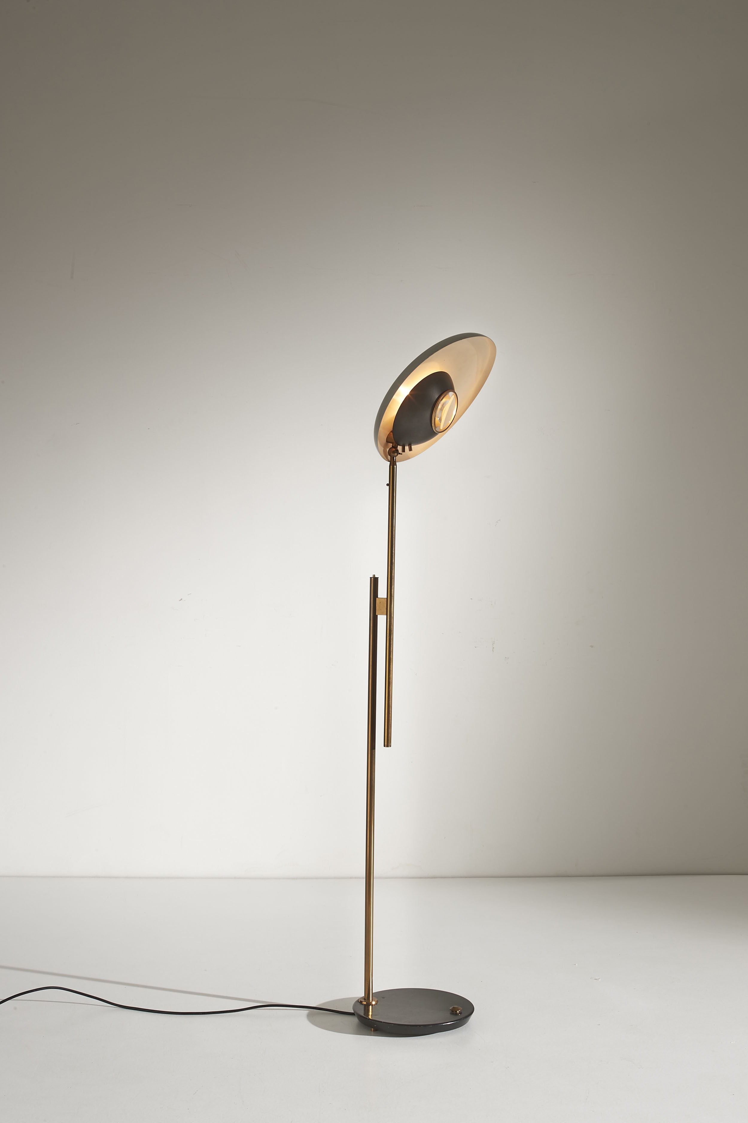 Oscar Torlasco | Lampada da terra mod. 555/T. | MutualArt