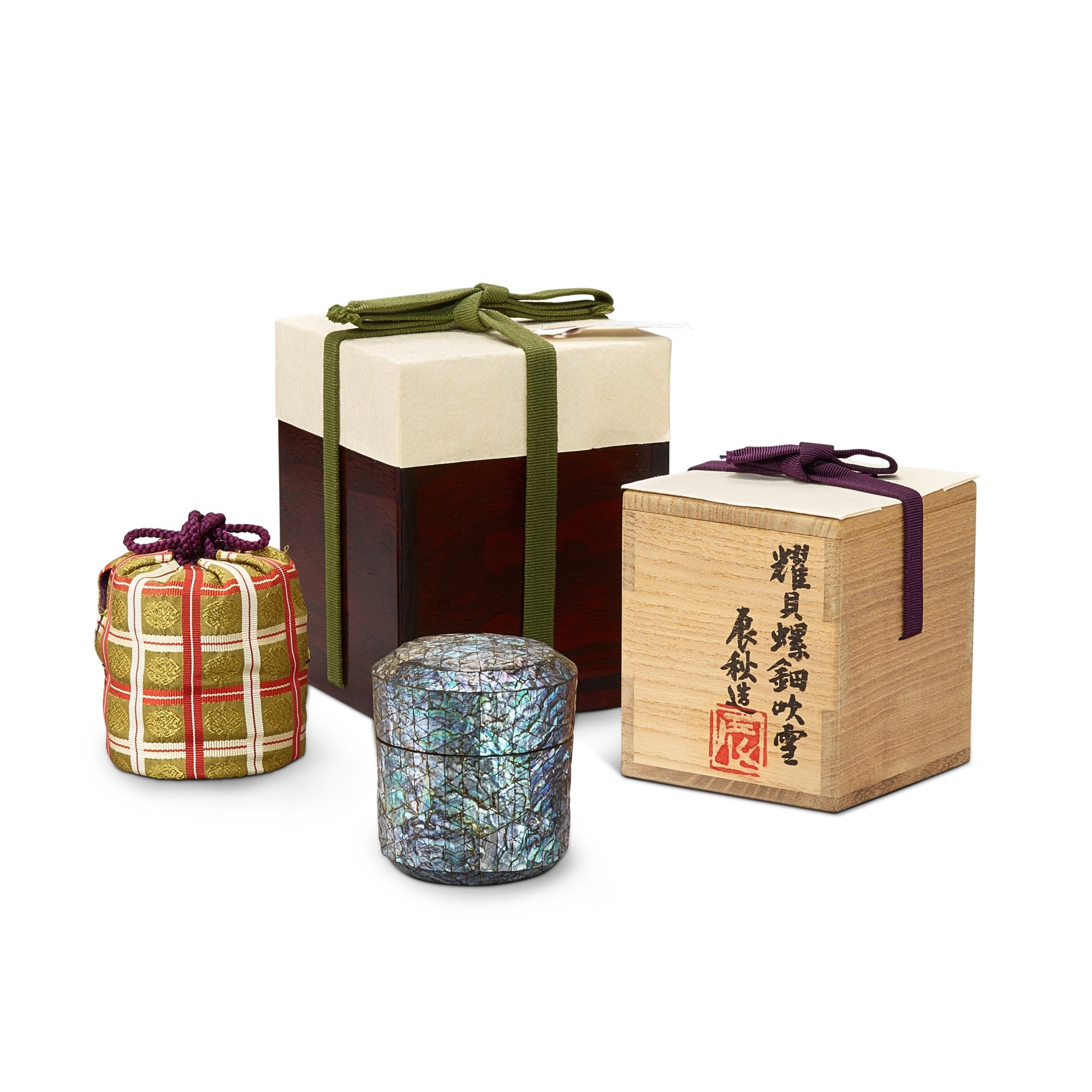 Tatsuaki Kuroda | A black lacquered mother-of-pearl ‘fubuki’ tea caddy ...