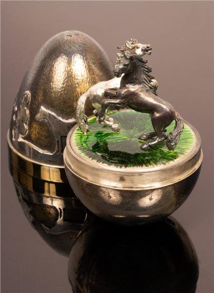 Stuart Devlin | a silver and silver gilt surprise egg | MutualArt