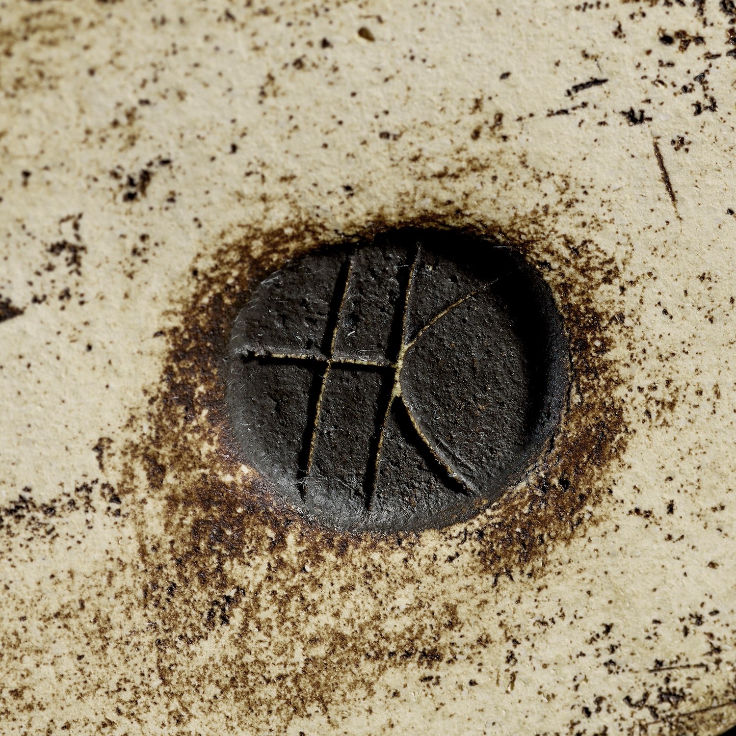 Hans Coper | Large flattened form with disc top | MutualArt