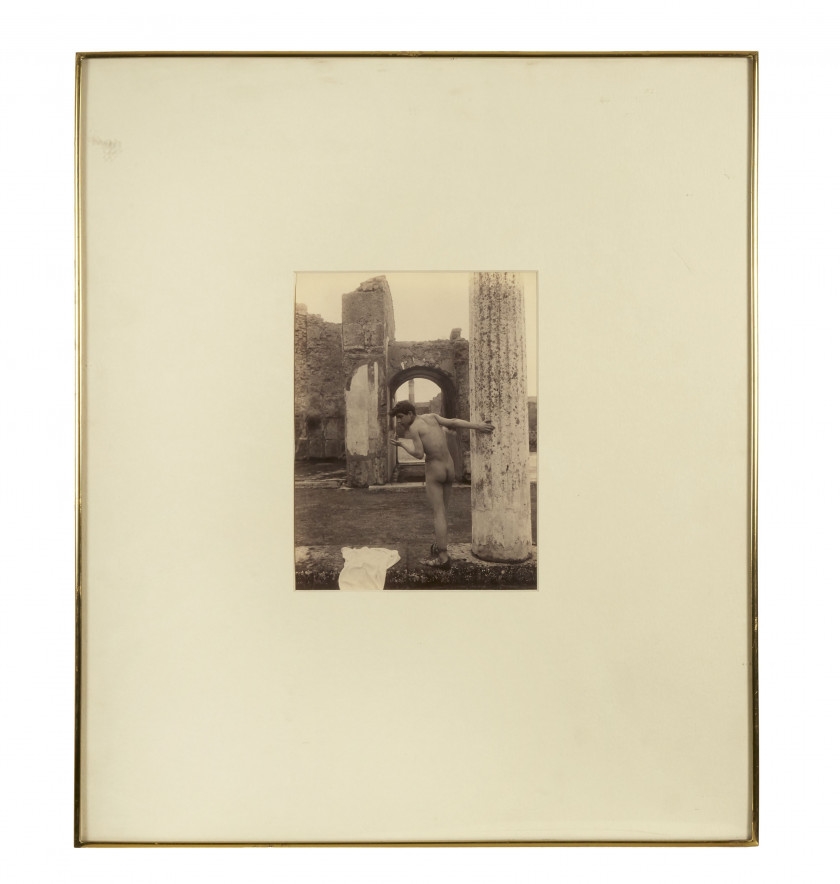 Vincenzo Galdi | Nu masculin à la colonne | MutualArt