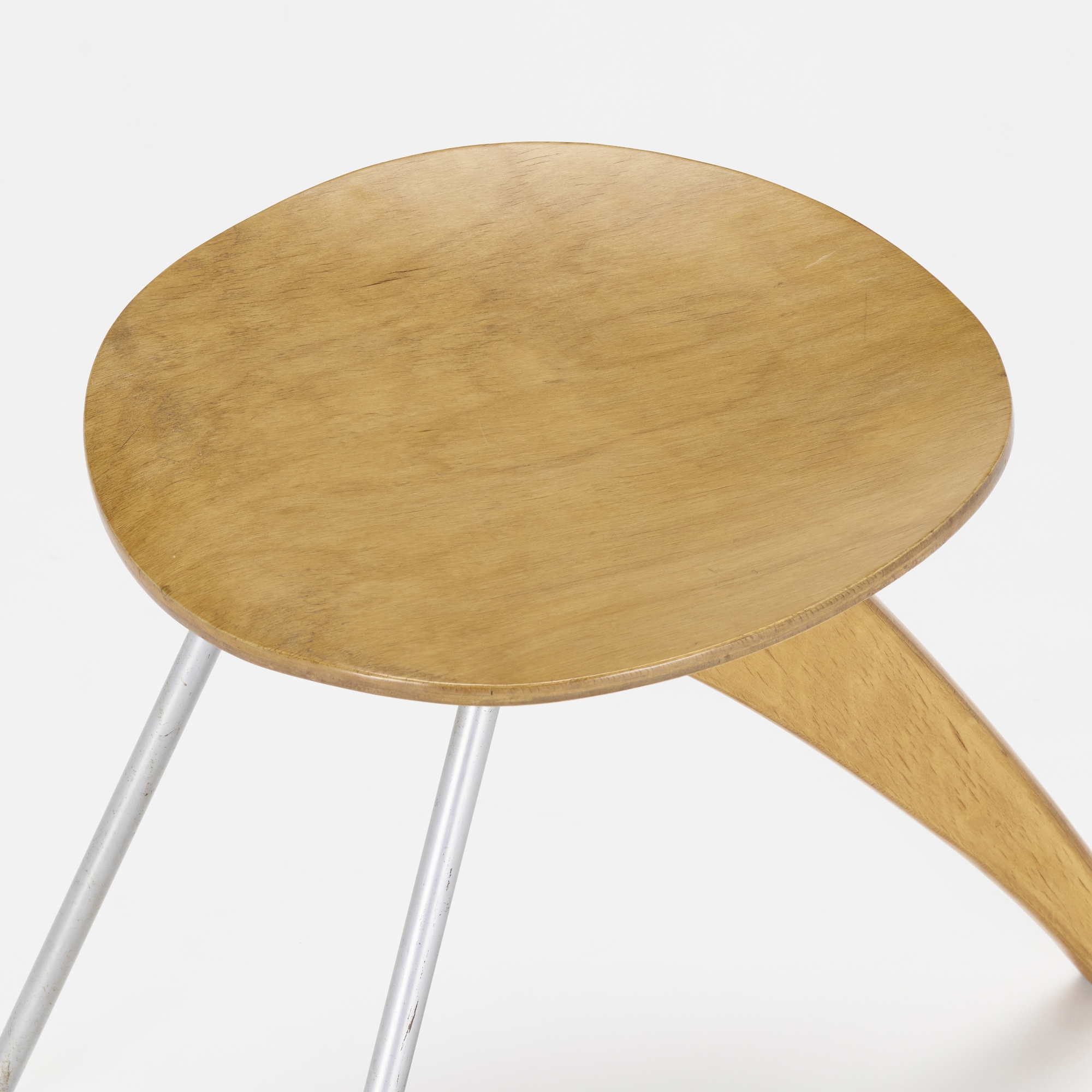 Isamu Noguchi | Rudder stool, model IN-22 (1944) | MutualArt