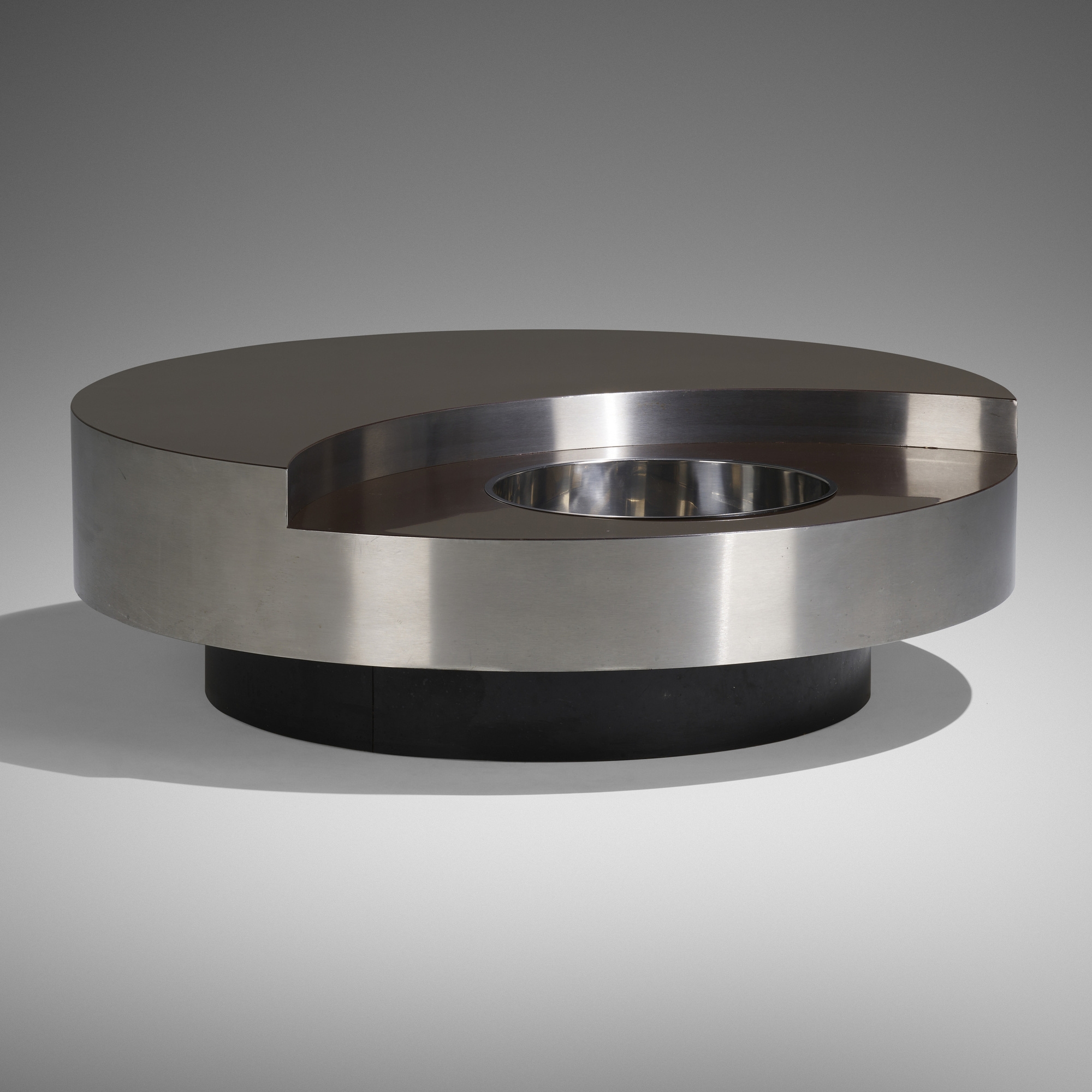 Willy Rizzo | TRG bar table (1969) | MutualArt