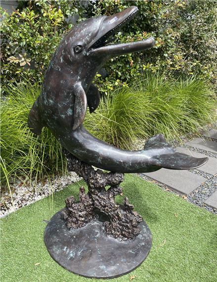 Mario F. Nardini | Dolphin Water Feature (monumental) | MutualArt